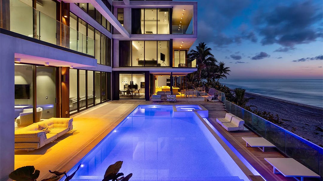 In Florida, an Oceanfront Mansion Takes the Proverbial Simple Glass Box ...