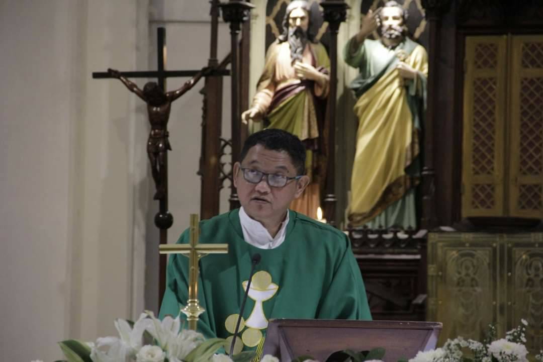 Jatuh Cinta pada Slogan, Jesuit menjadi Tujuan | by Angela Wenda ...