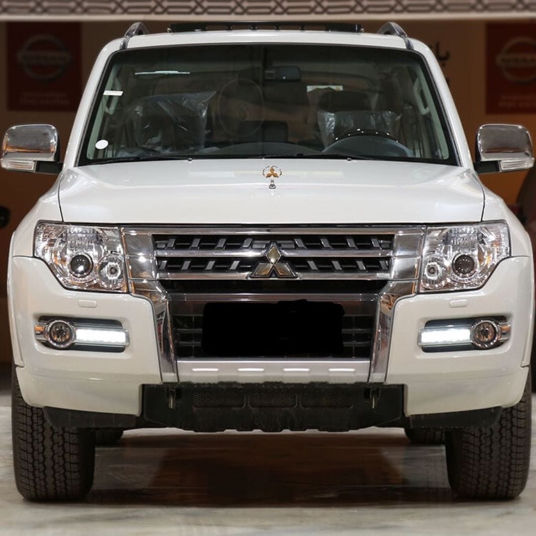 ليموزين باجيرو للايجار فى القاهرة - limousine nassar - Medium