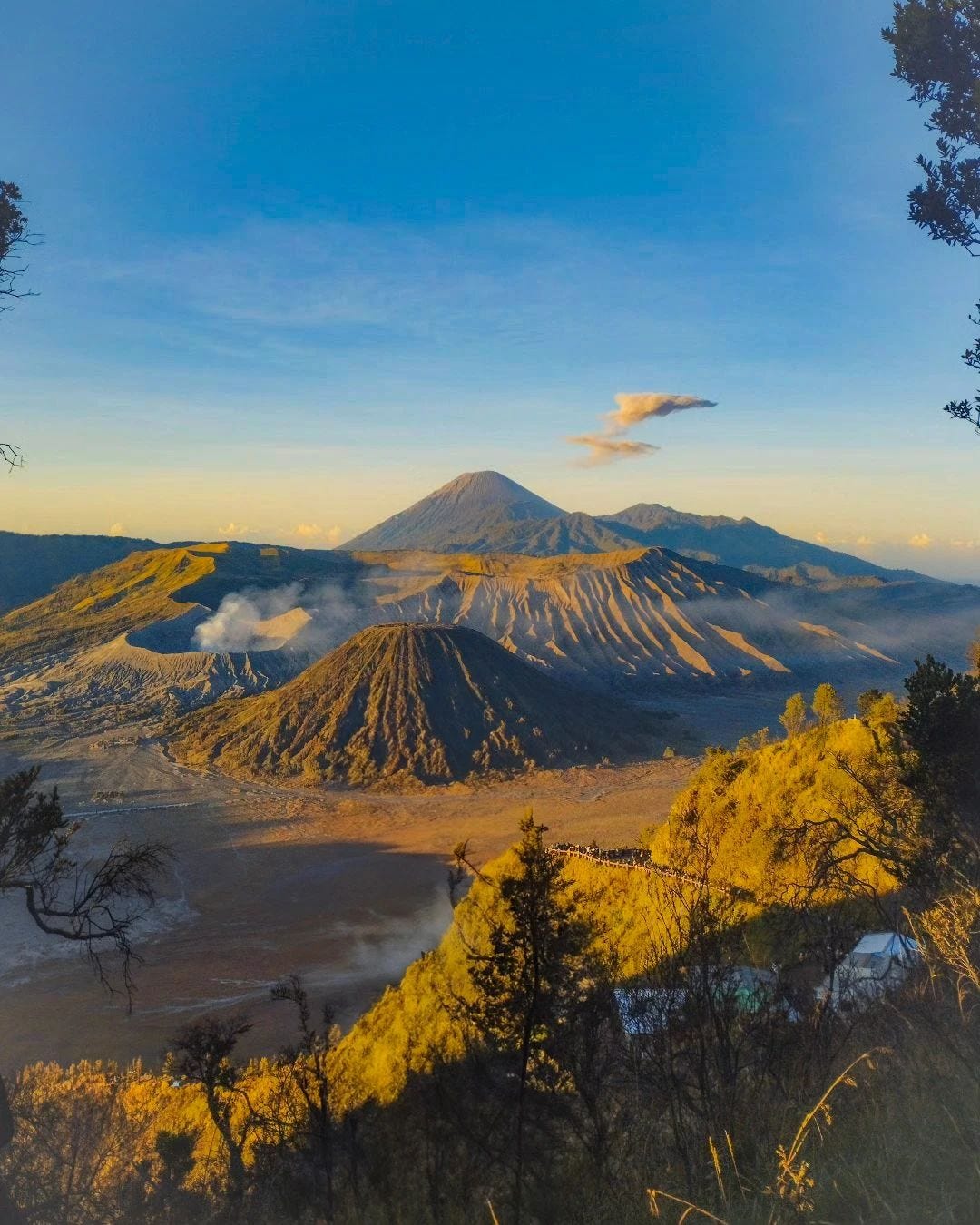 Bromo, one night and a thousand memories. | by Isa Brew | Medium