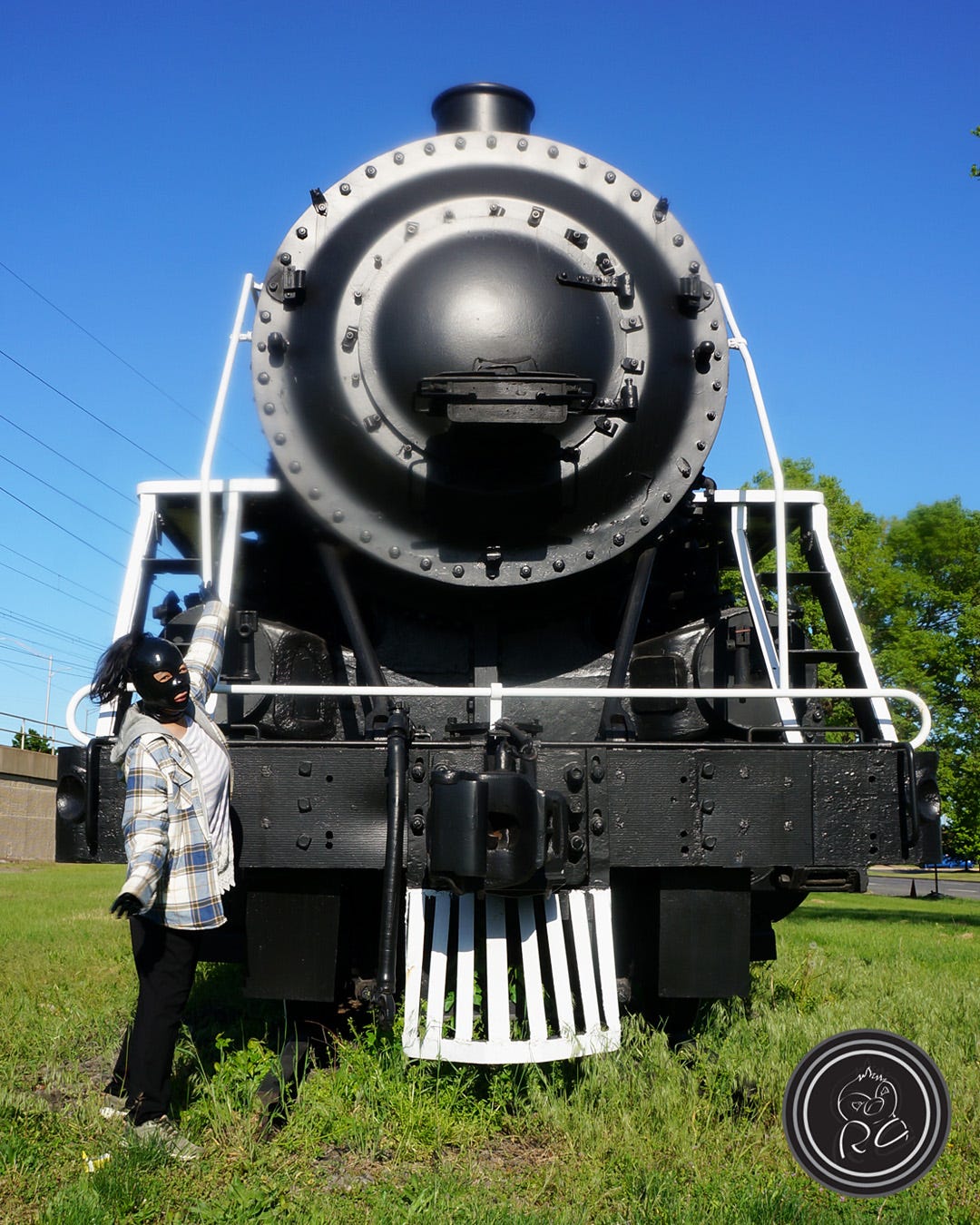 Slowly Leaving Marks — Gary. It’s a tiny Chinguin with a biiiiiig… | by Rubber Chinguin | Medium