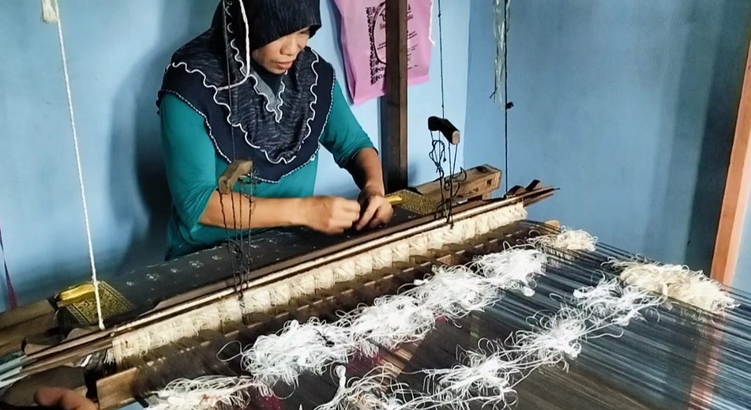 Typical sambas woven motif | by Nmazila | Nov, 2023 | Medium