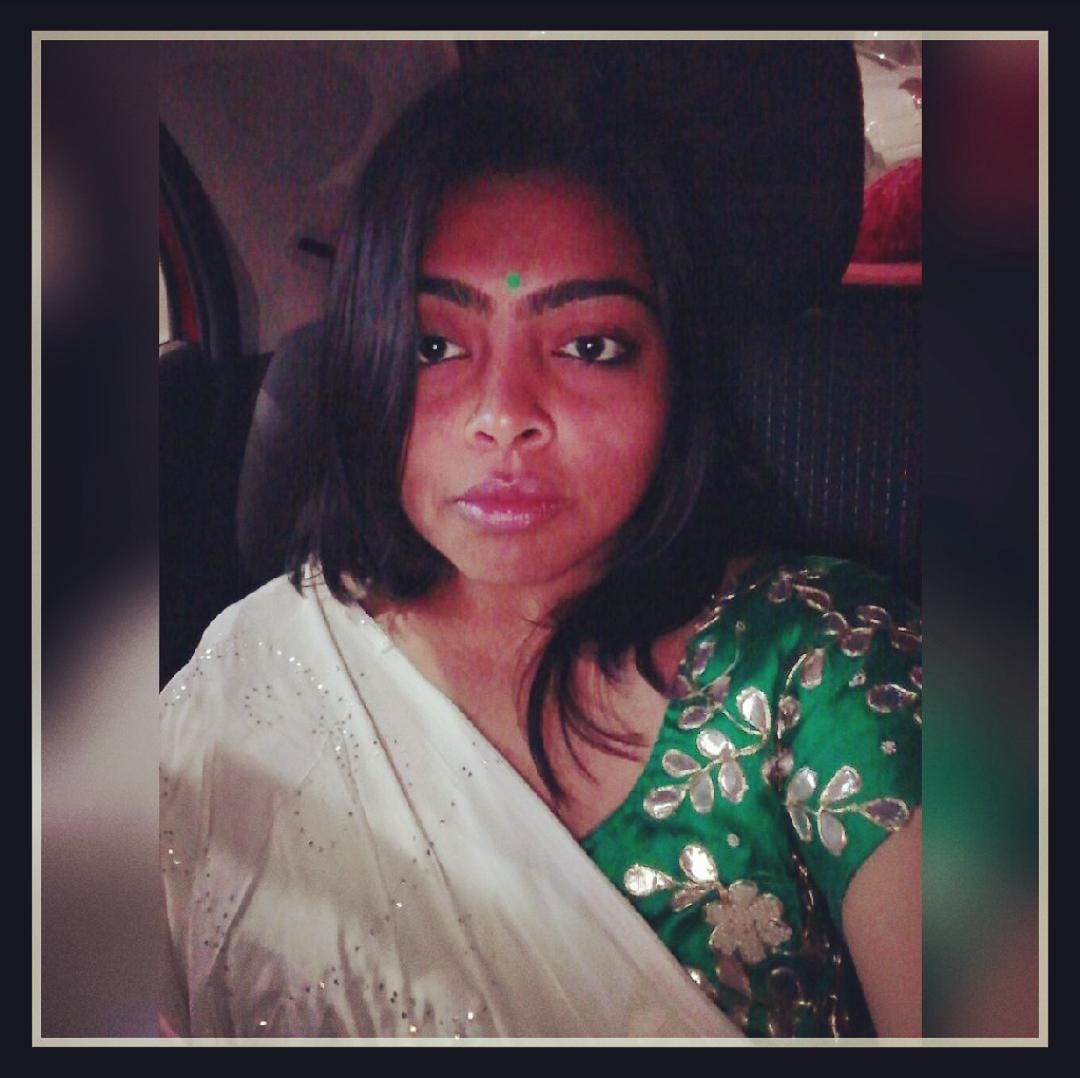 Kuch chup si gumsum si aaj Madham si bethi hu Kahi. | by Isha Singhvi ...