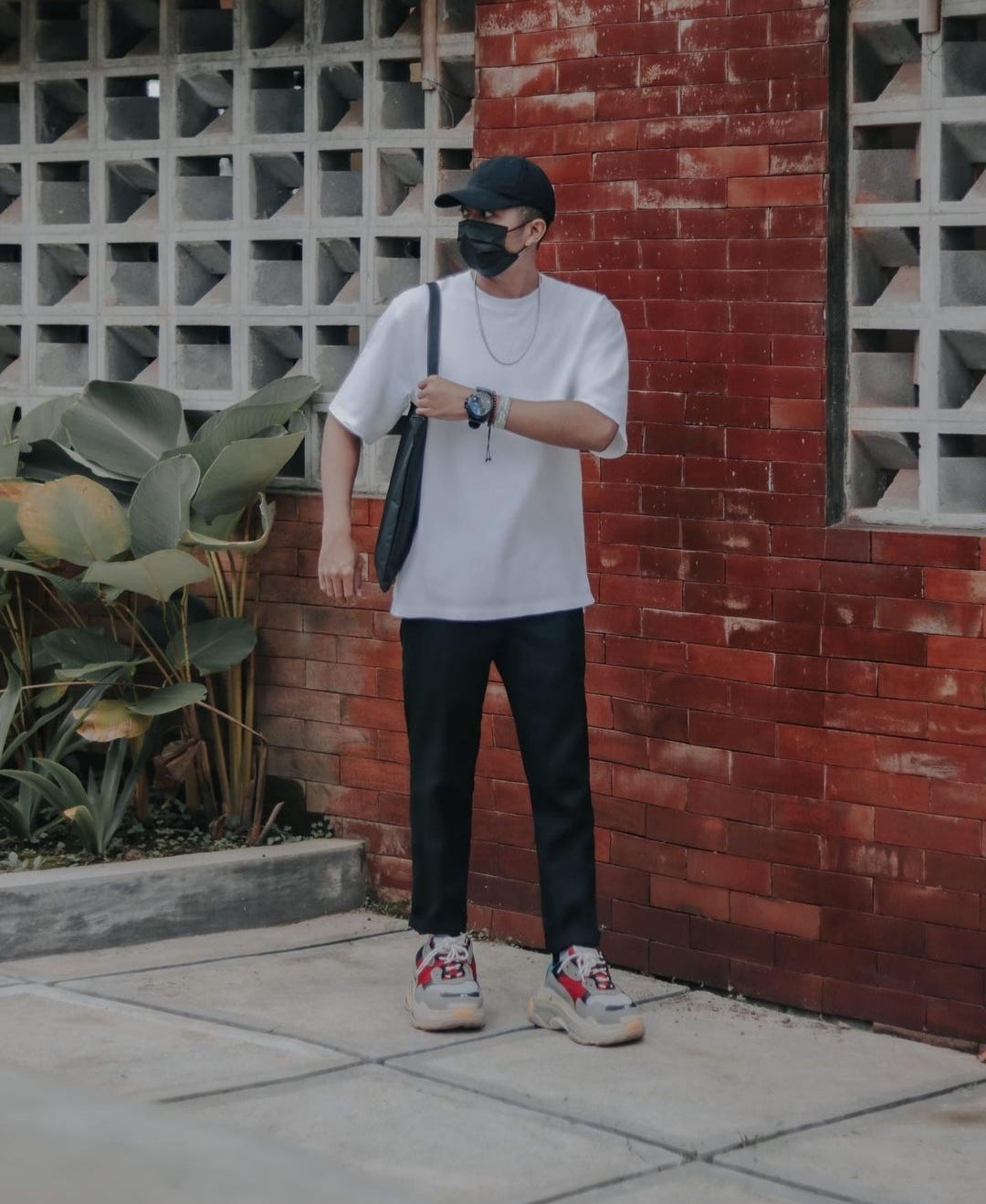 OOTD Cowok Super Simple, Paling Asik Buat Nongki Santuy | by ...