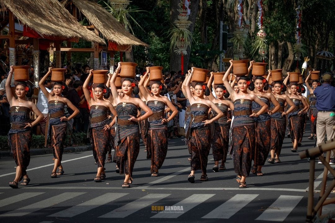 Pesta Kesenian Bali Jadi Destinasi Wajib Untuk Dikunjungi Saat Liburan | by Rahmadi Aditya Putra ...