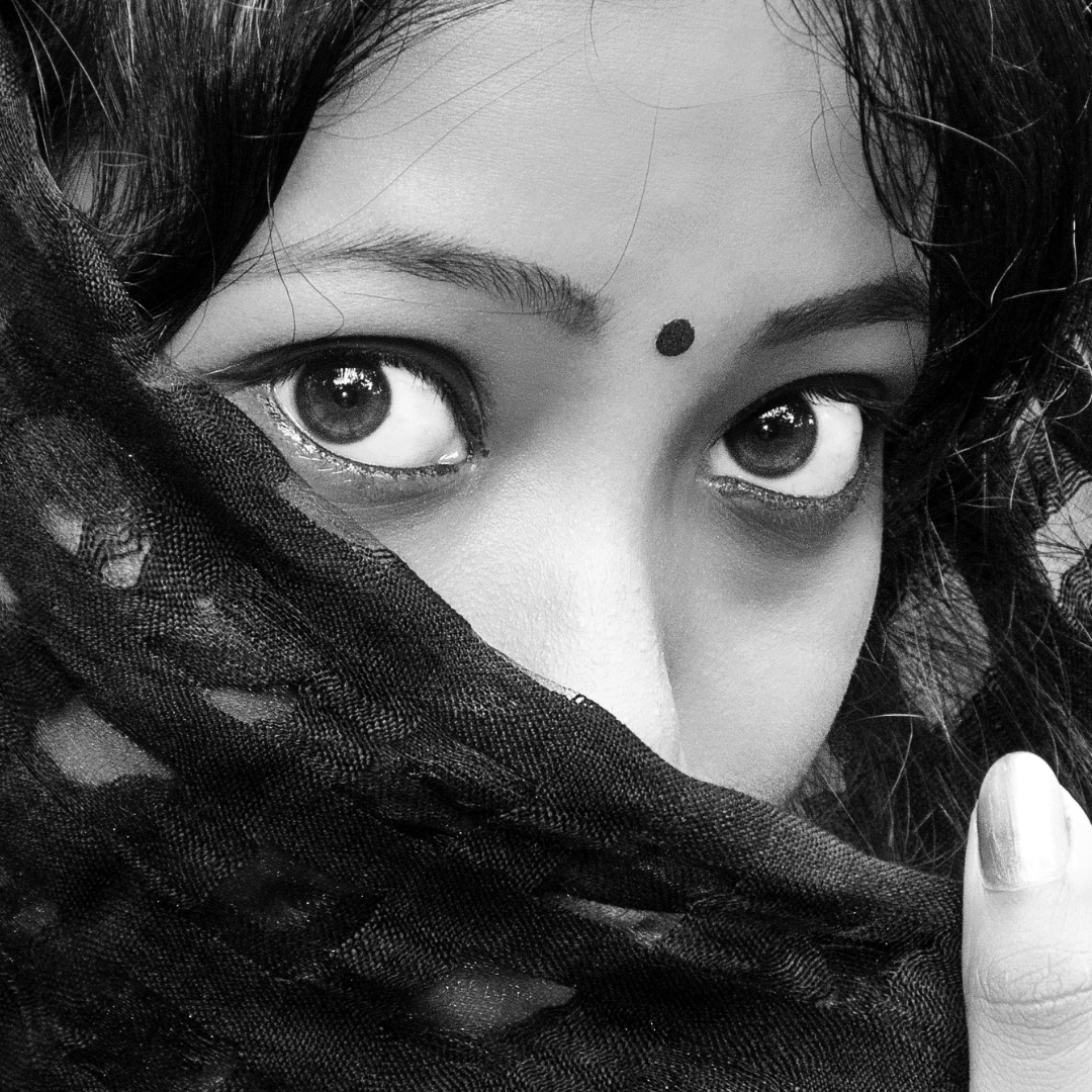 O PRESENTE DO FAQUIR. A tenda do Faquir ficava do lado de… | by Ana Paula Bellot | Medium