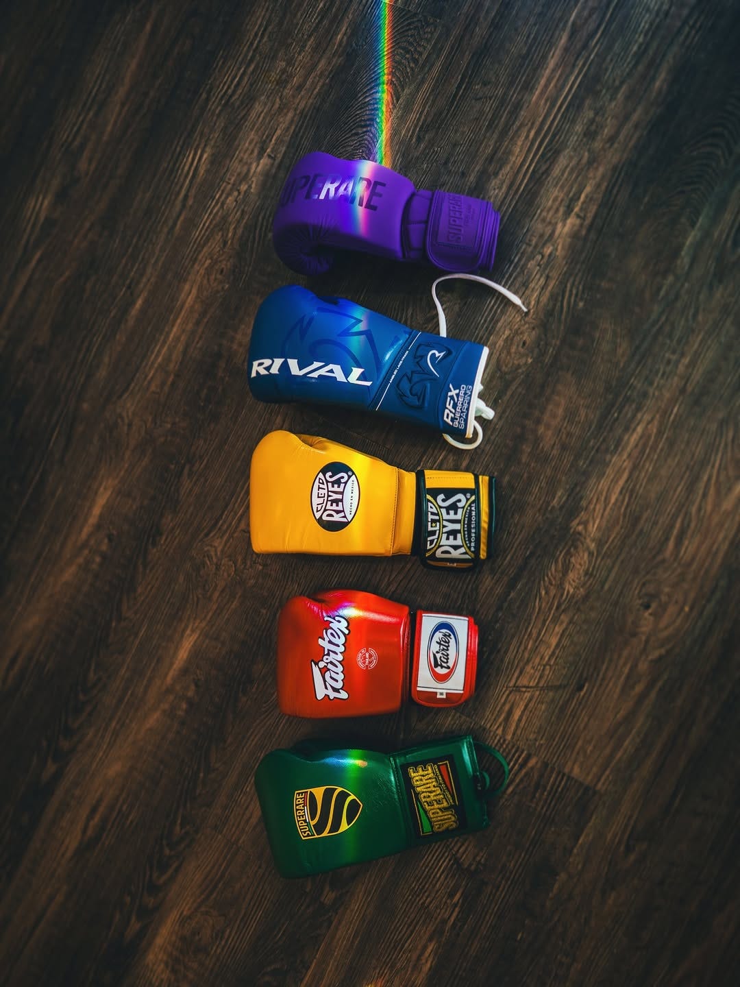 MMA vs. Boxing Gloves: Key Differences | by Paragon Elite Fight Group ...