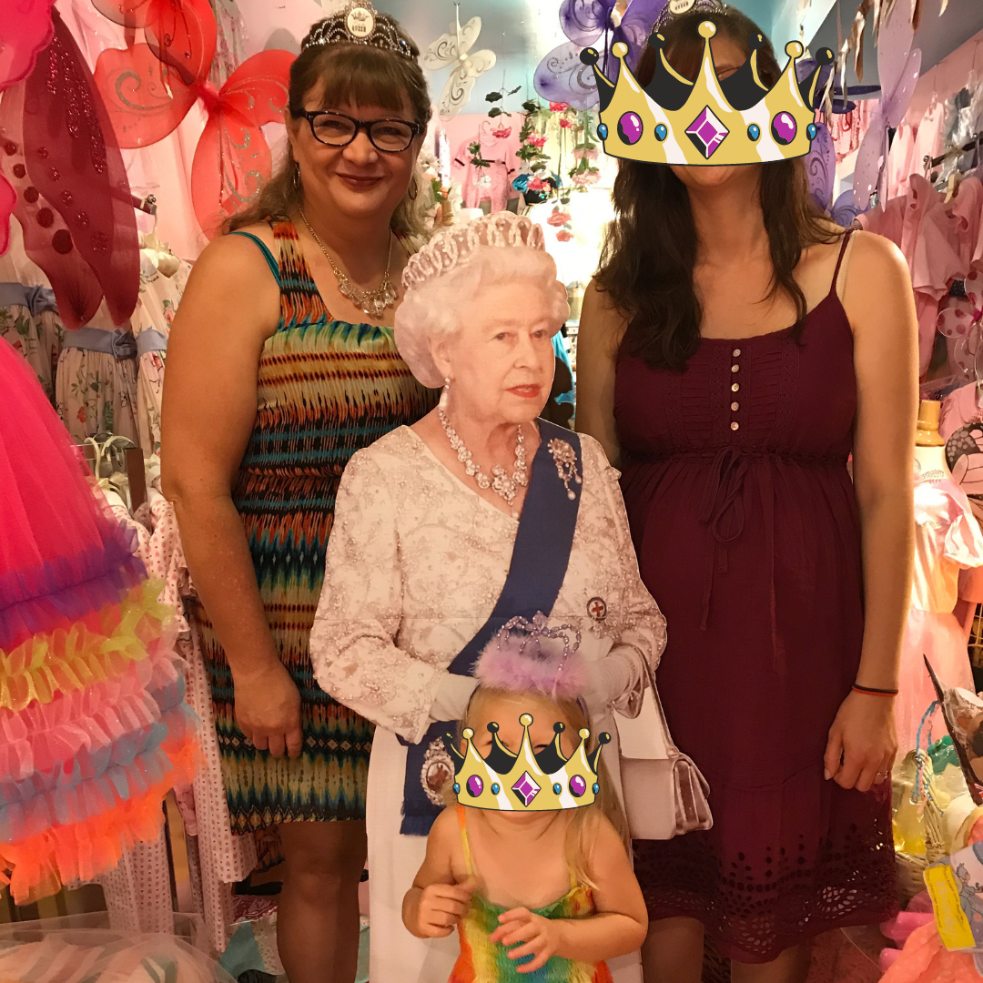 How to be a rich, famous influencer | Minds Without Borders