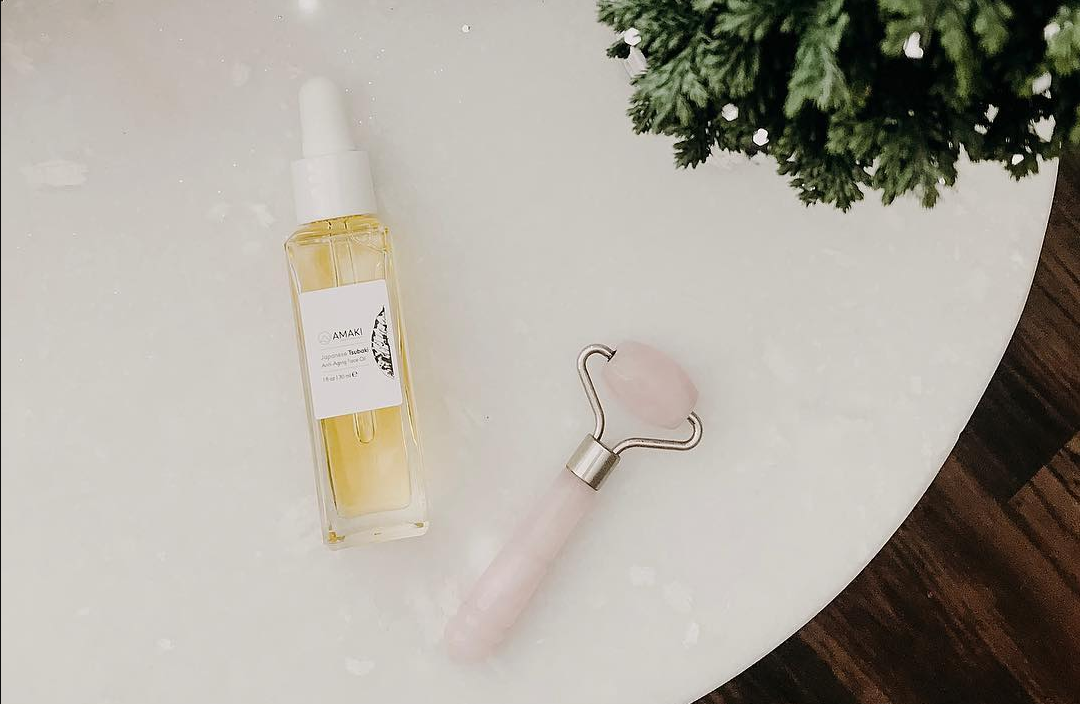 Amaki Japanese Tsubaki Anti-Aging Face Oil Review | by Zodiak.one | Medium