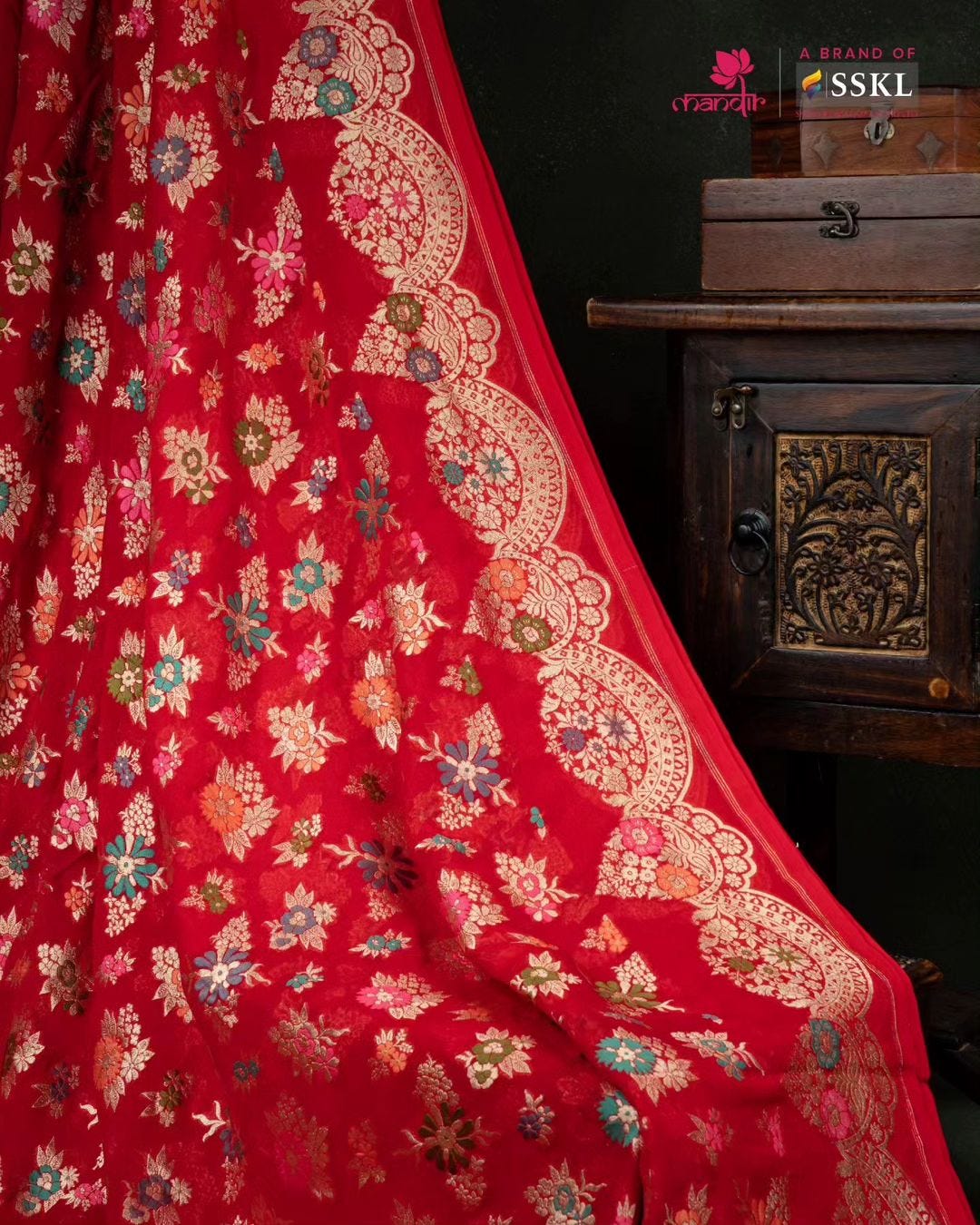 Elegance Redefined: The Timeless Beauty of Banarasi Silk Sarees ...