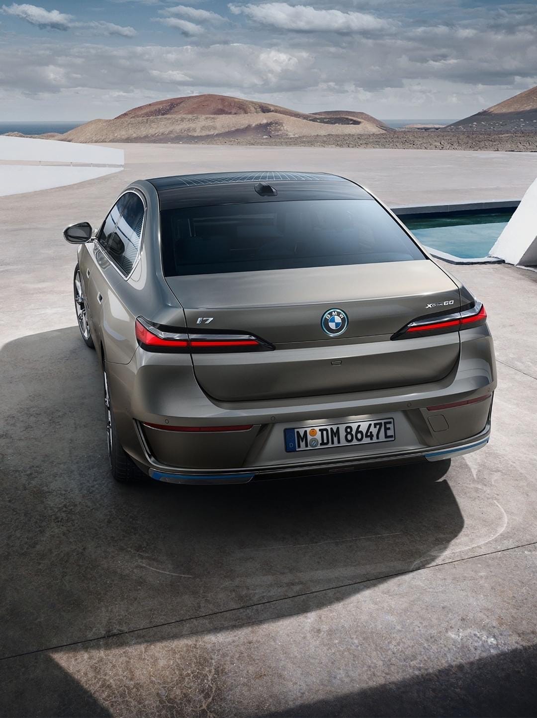 2023 BMW i7 xDrive60 Features And Specs - Isaiah S. (Mizury) - Medium