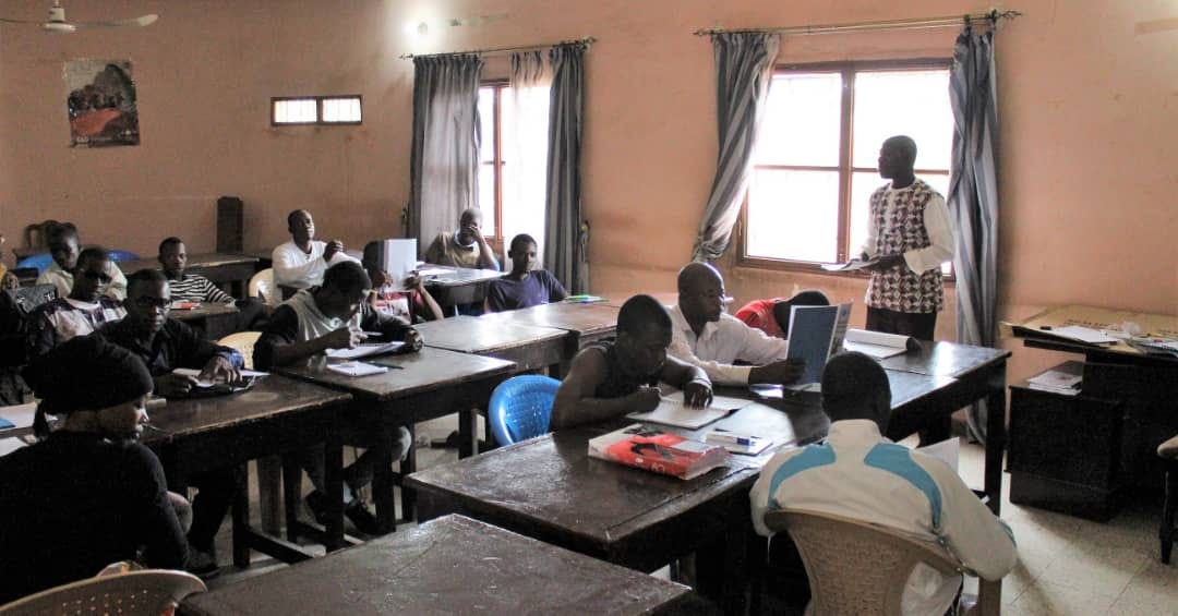 Formation en gestion d’entreprise pour 150 migrants de retour ...
