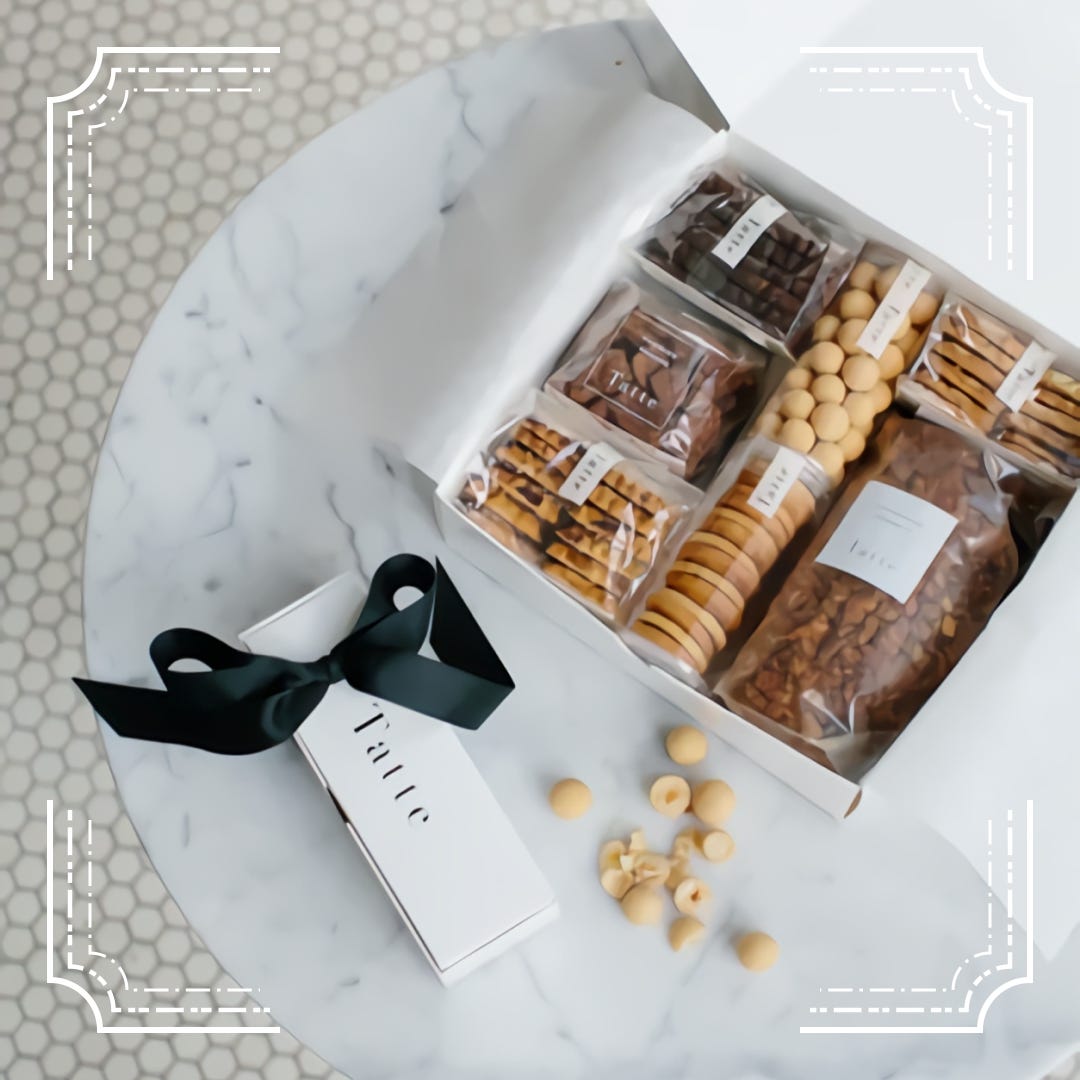Get 30% Flat Discount On Custom Bakery Boxes - Tuck Box Packaging - Medium