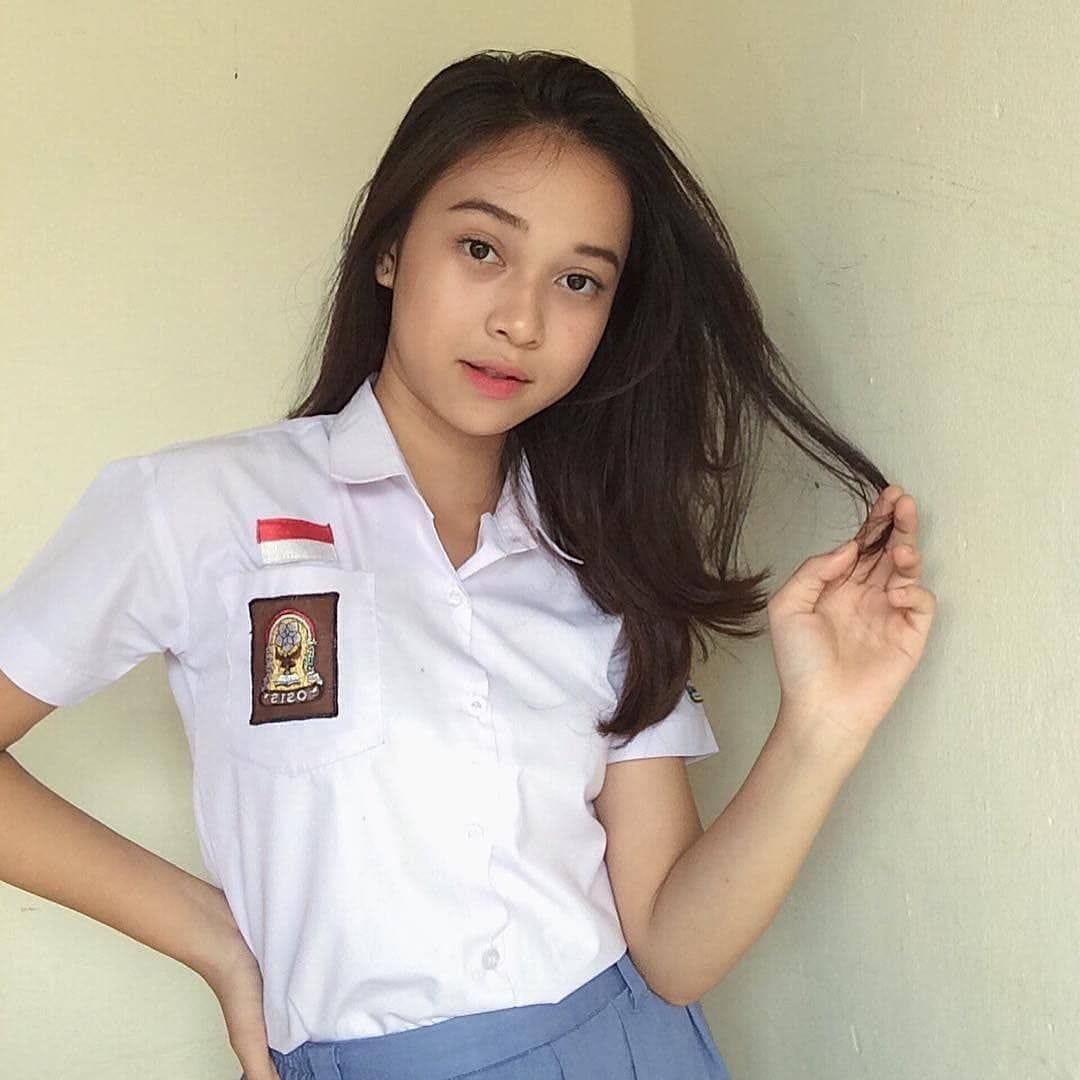 Punya Tante Yang Gemoy Sangat Enak - Ana Haryanti - Medium