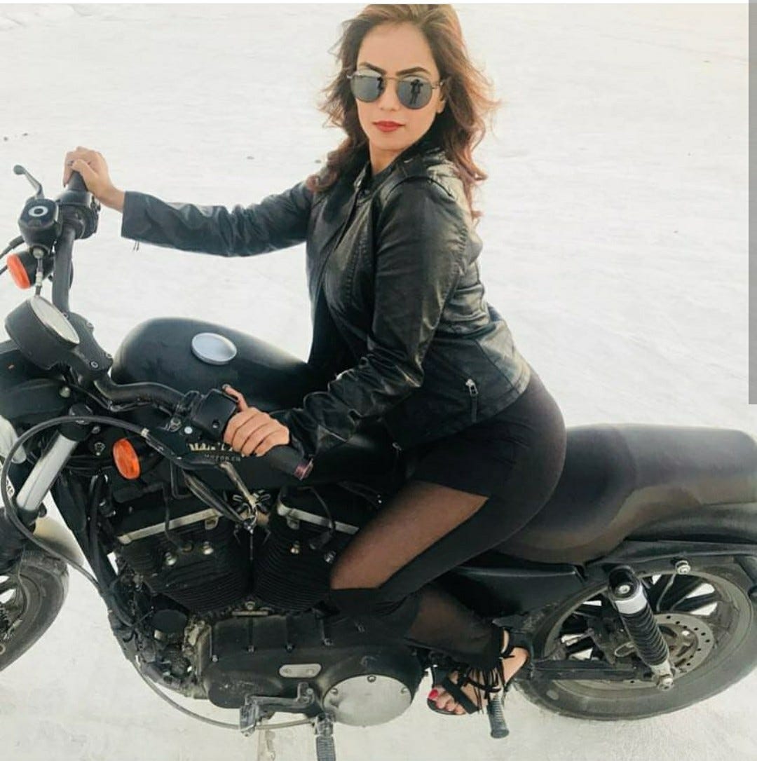 Meet Aashi Sharma: Stylish Blogger, Fit Style Influencer | by ...