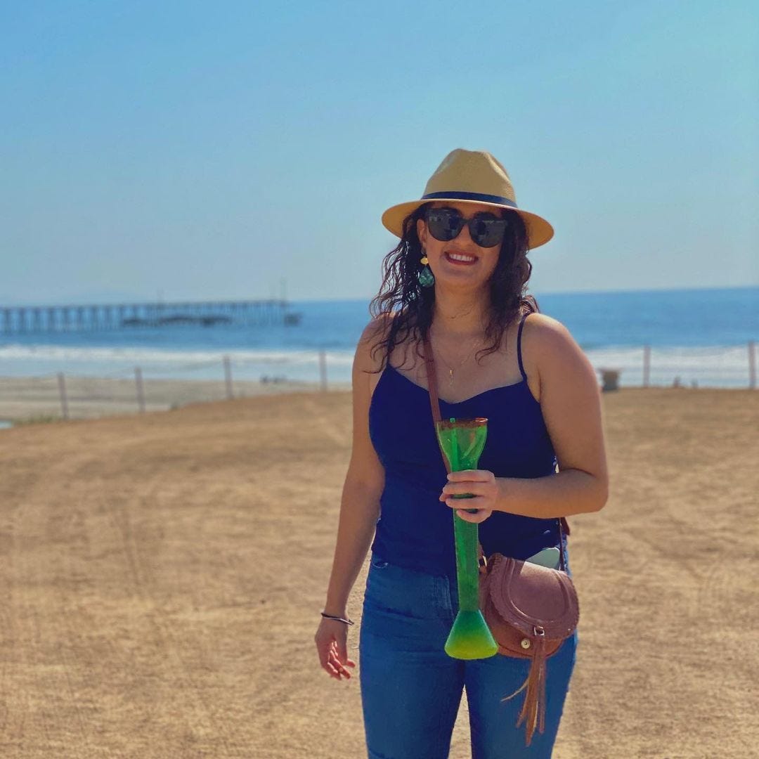 I love Beach - Princess Clara Flores - Medium