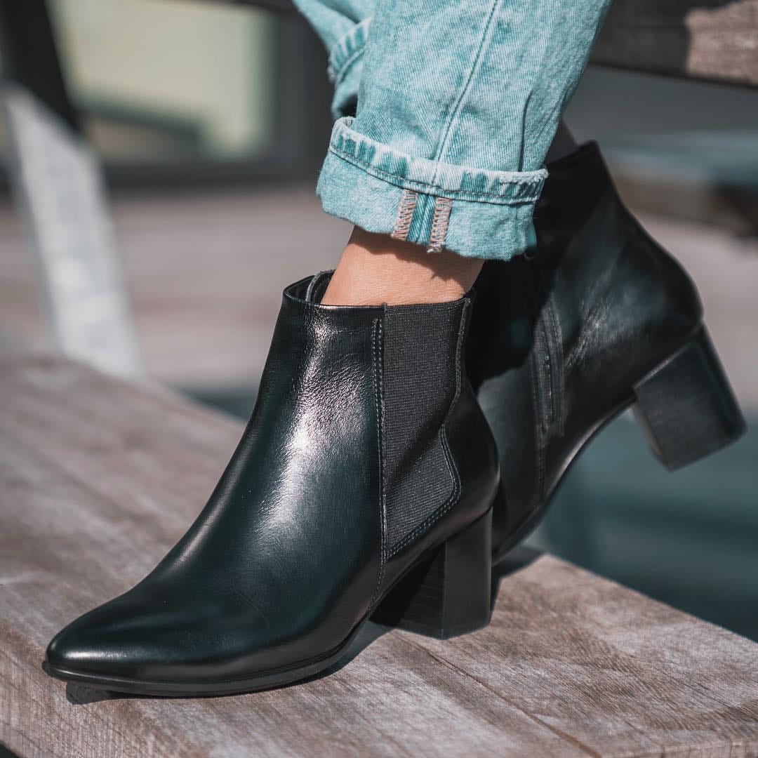 Ortho Boots: 9 Trending Outfits for 2019 winter | by Layla Brook | Medium