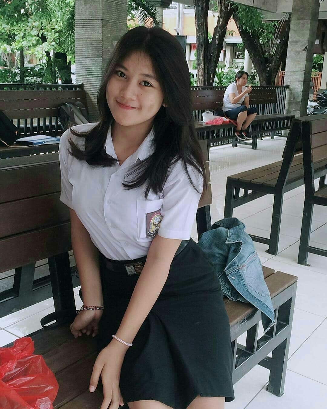 Video Mesum Pantat Dan Momok Pelajar Nyepit Banget - Mutia Ramadhani - Medium