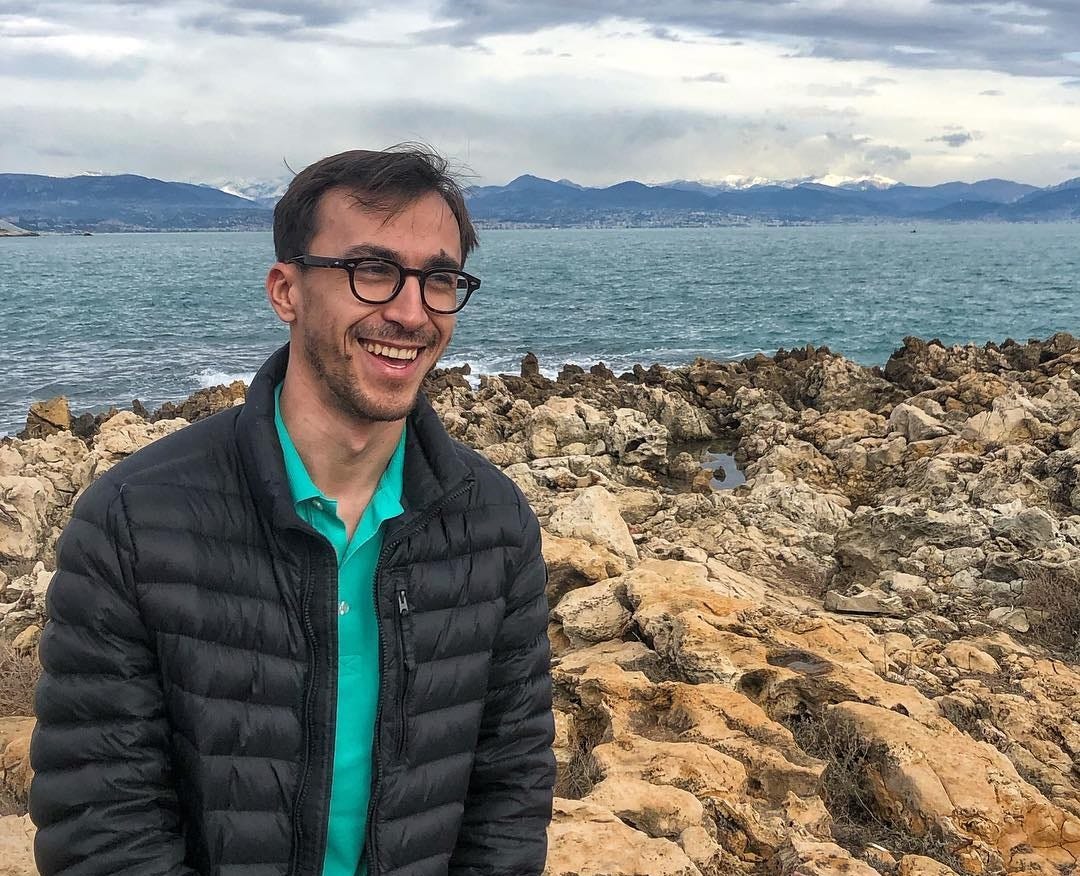 La munte si la mare. Bineinteles ca printre familie si… | by Stefan Marcu | Medium