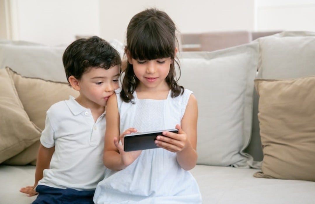 Bahaya Smartphone Mengintai Anak-Anak | by Rismahani Ulina Lubis | Dec ...