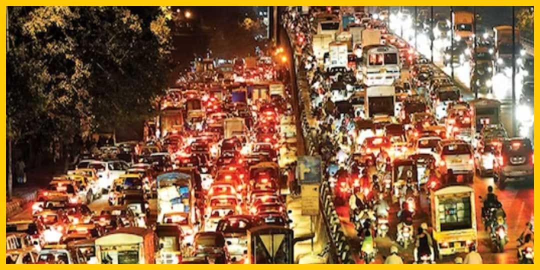 Mumbai city of dreams now a city of traffic chaos | by Moto Gazer | Medium