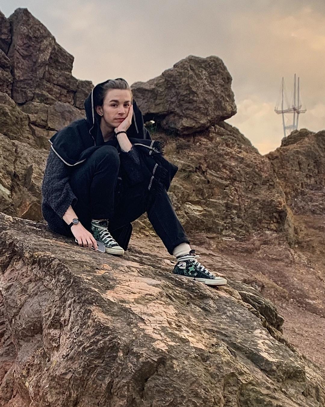 On Scott Hutchison.. March 25, 2019 | by Grace Siobhan McKenzie | Jan ...