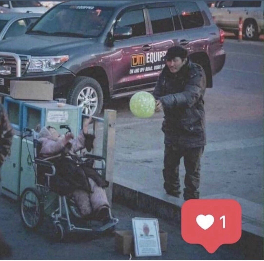 Хайр гэдэг… Амьдралын энгийн хэрнээ хамгийн нандин зүйл. Хүмүүс бүгд бие биенээ хайрладаг хайр л ...