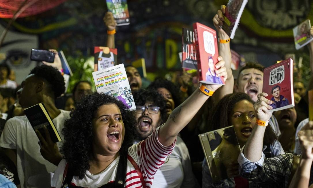 A censura de Crivella: o tiro saiu pela culatra? | by Revista Subjetiva | Revista Subjetiva | Medium