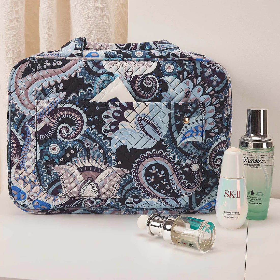 5 Essential Items to Pack in Your Travel Toiletry Bag | by Fasevlasern ...
