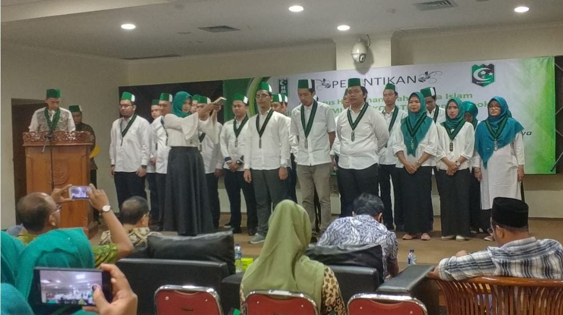 Ke-Islaman dan Kebangsaan jadi Tema Pelantikan HMI dan KOHATI Cabang Depok | by HMI Cabang Depok ...
