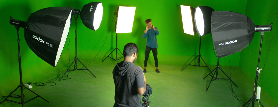 Navigating the Reel World: A Guide to Choosing Your Course in Film ...