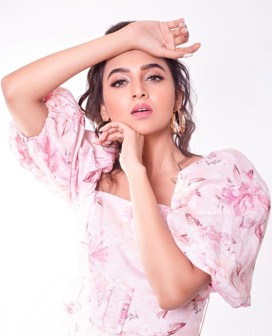 Tejasswi Prakash Age, Wiki, Biography, Family, Boyfriend, Height, Net worth, Bigg Boss 15 & More ...