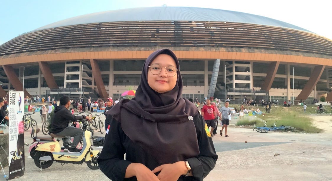 Banyak Warga Pekanbaru Yang Menghabiskan Waktu Liburannya Di Stadion ...