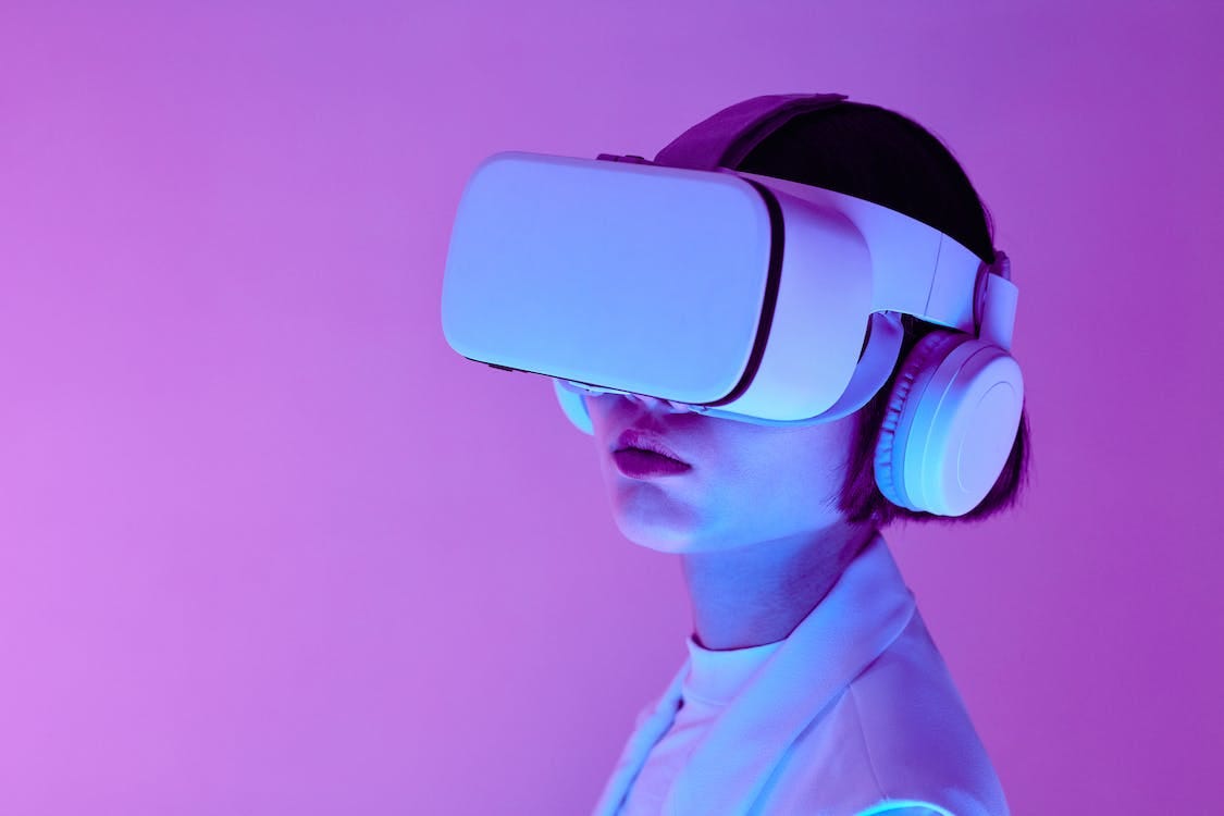 “Into the XRverse: Discovering the Next Frontier of Human Experience” | by Githmi Niseka De ...