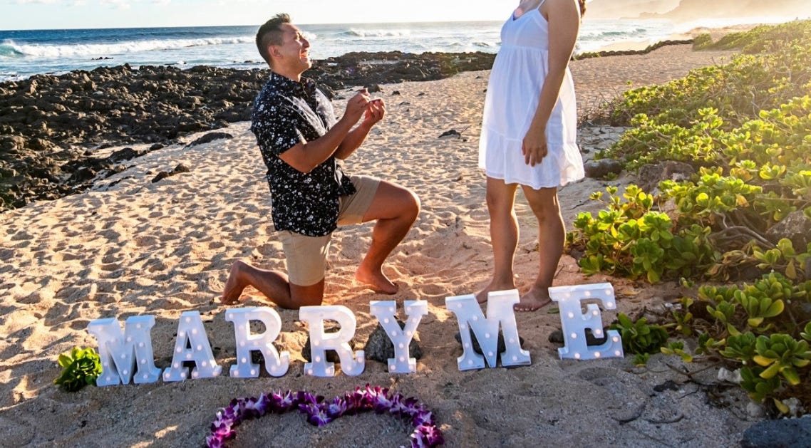 COUPLES PHOTOGRAPHY IN OAHU, HAWAII - JenniPhotography - Medium