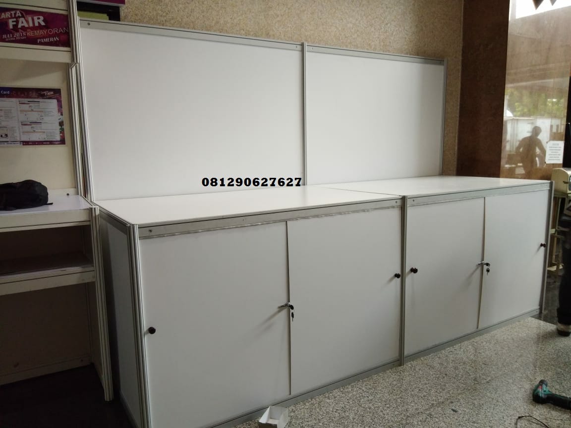 Meja Display — PRJ. Pemasangan meja display ukuran 2m x… | by fauziatul ...