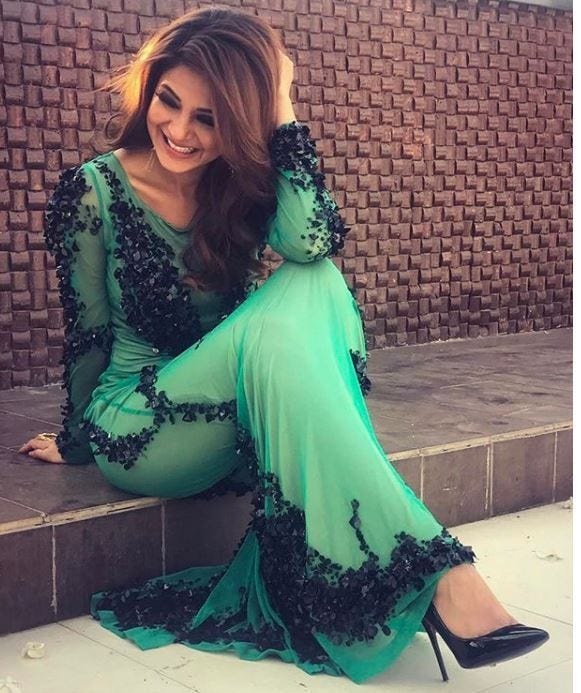 Jennifer Winget In Laughter Ke Phatke