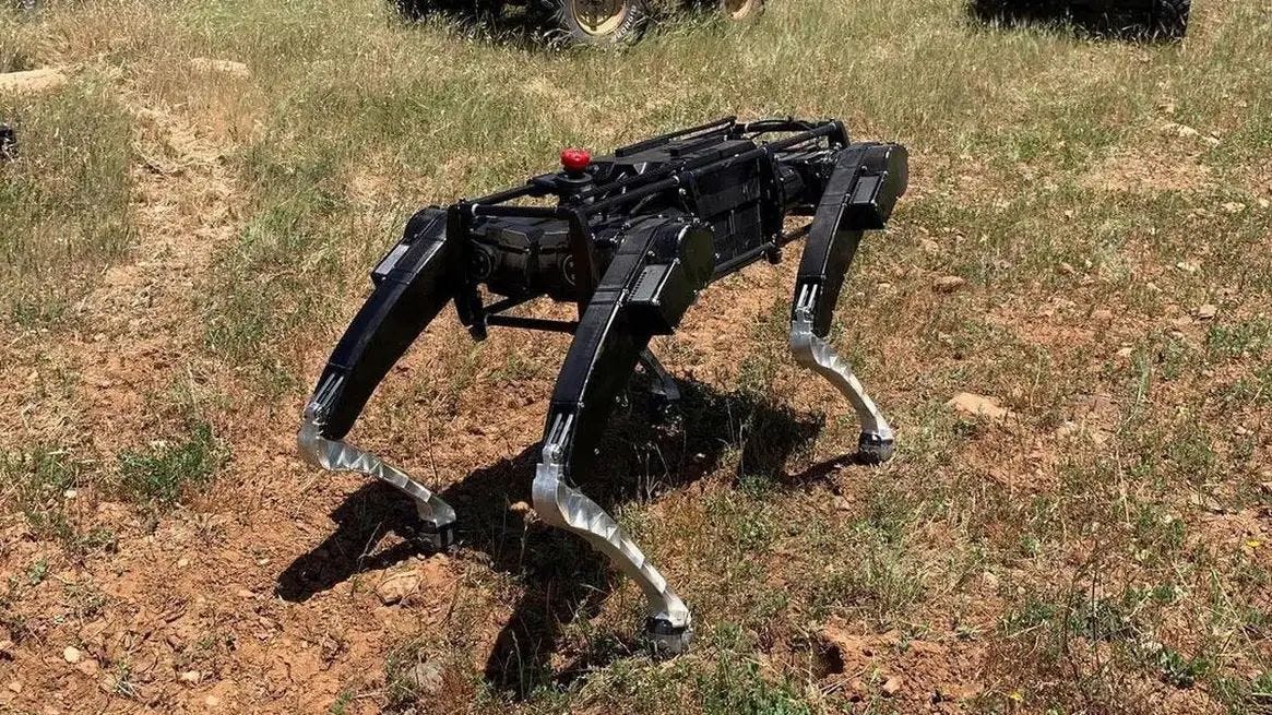 The United States begins using robotic dogs to patrol its borders. | by ...