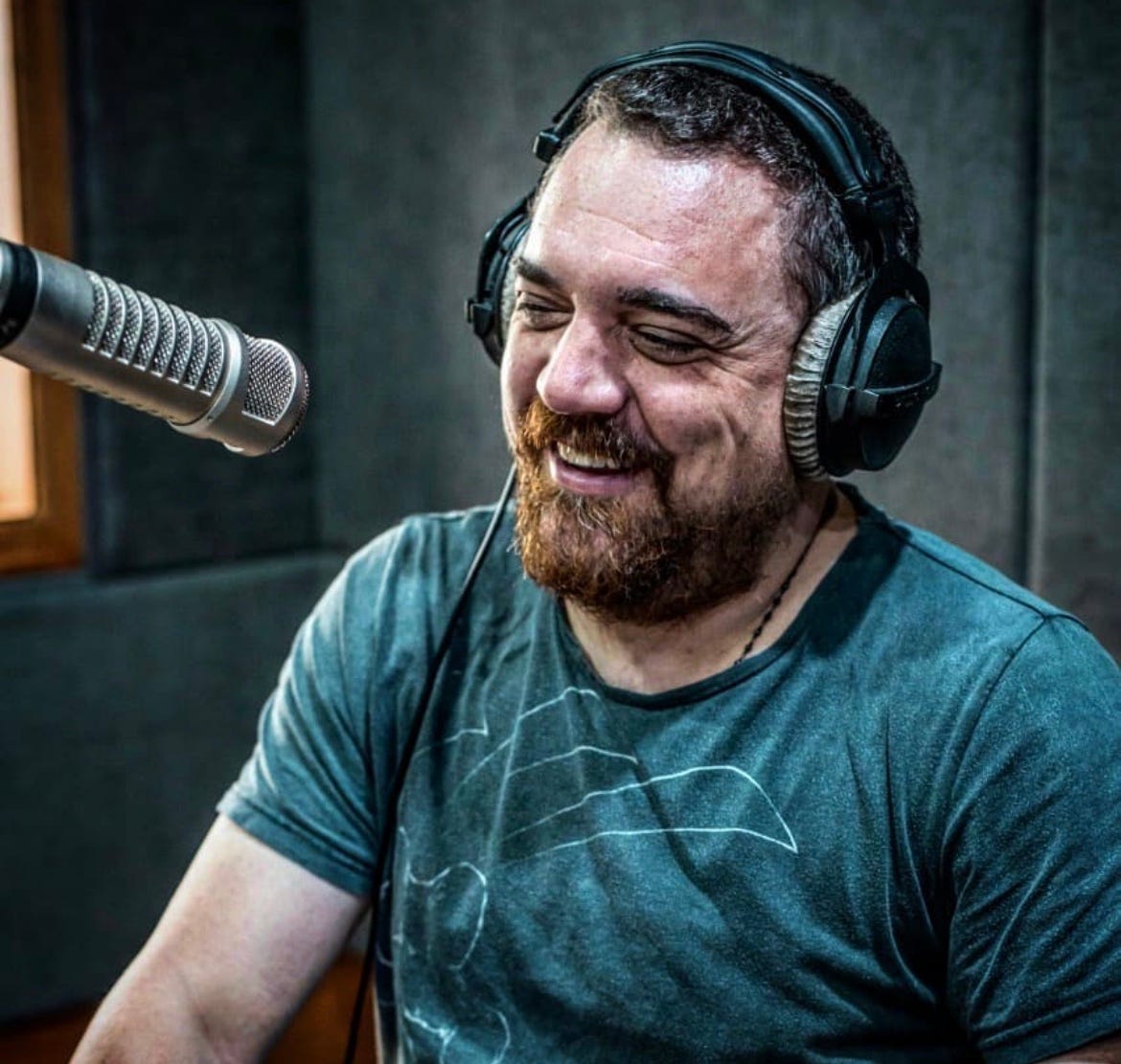 Exploring the Unique Sound of Clint Maximus: Grammy-Nominated Artist ...