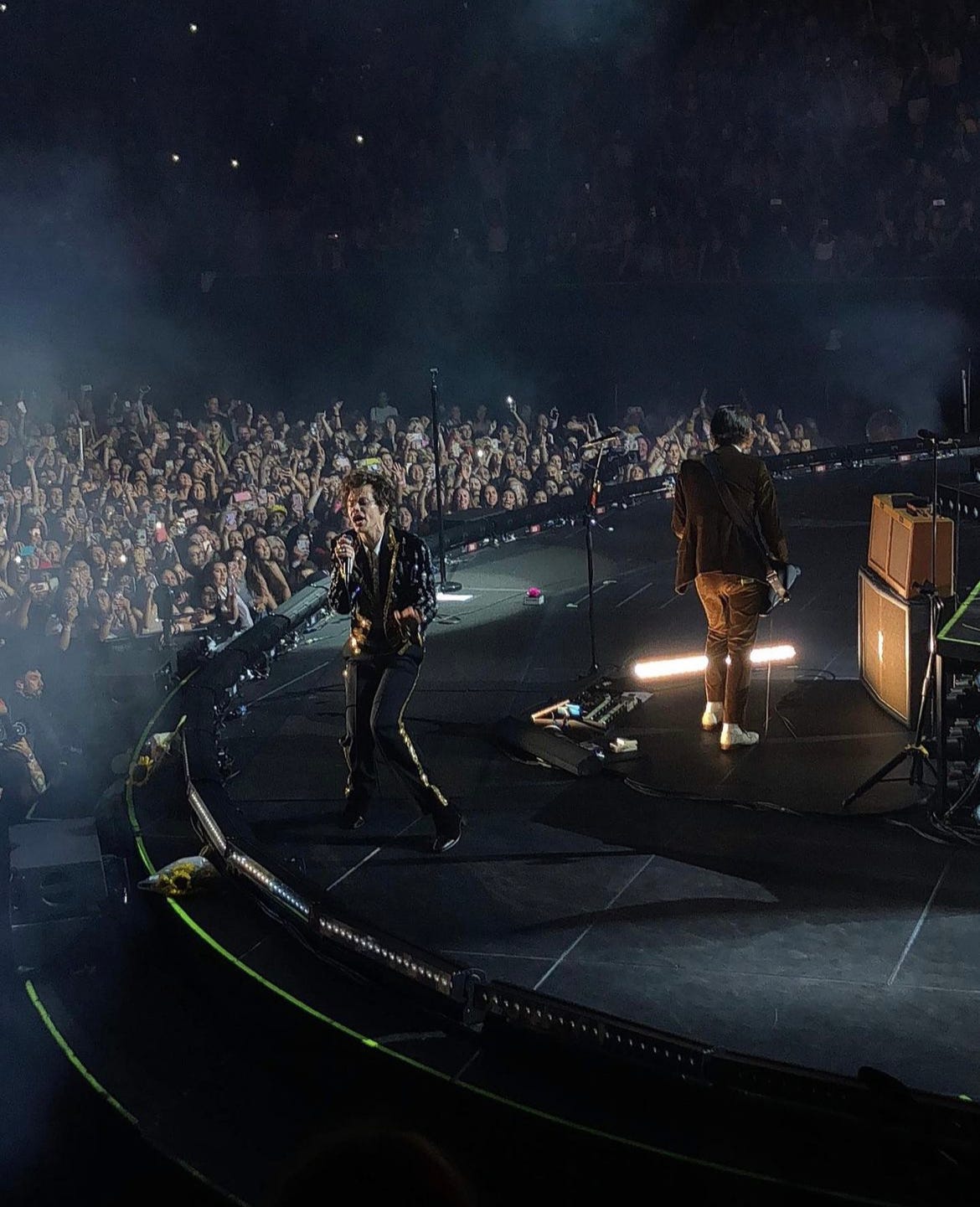 Harry Styles’ fan base is 2022’s version of 2010’s Bieber Fever…but ...