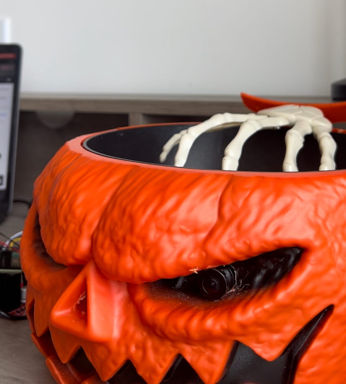 Building a smart Halloween candy bowl using computer vision, machine ...