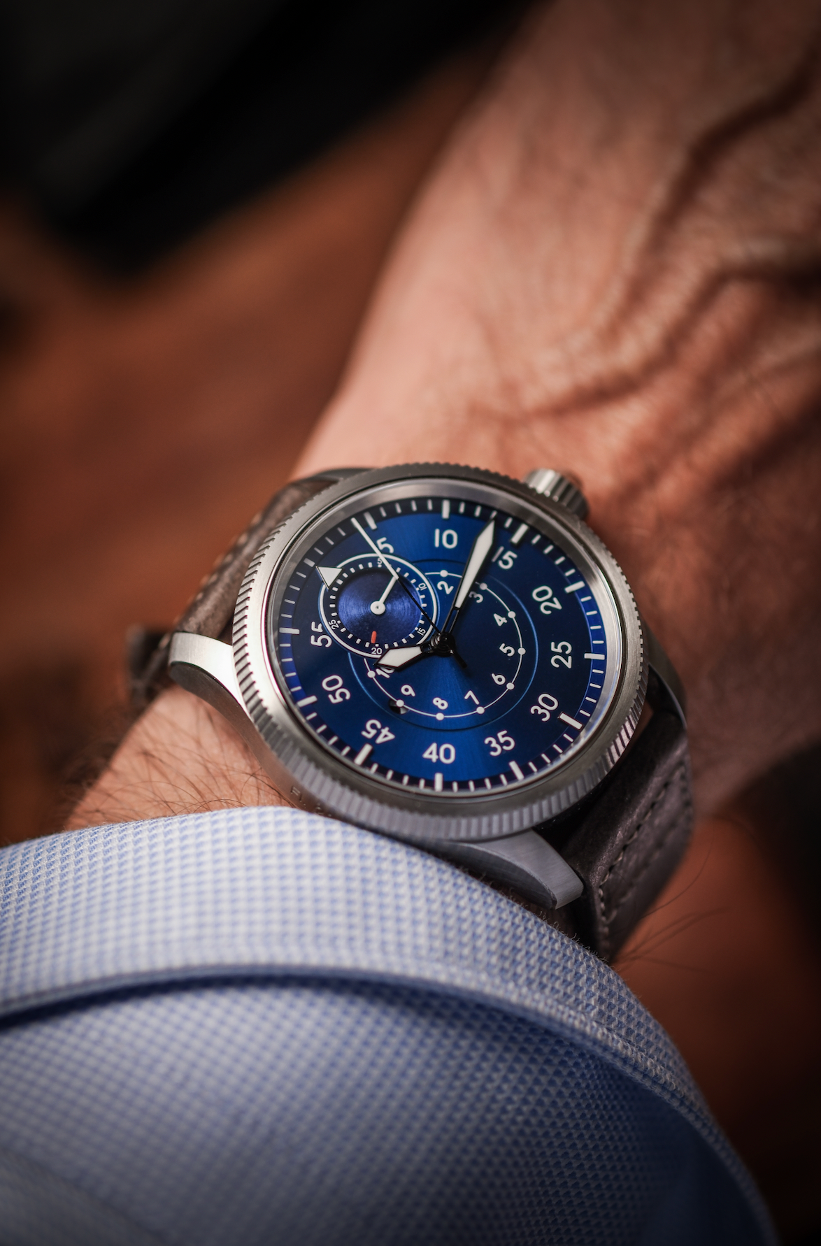 Unboxing of the Watch Angels B-Uhr - Watch Angels - Medium