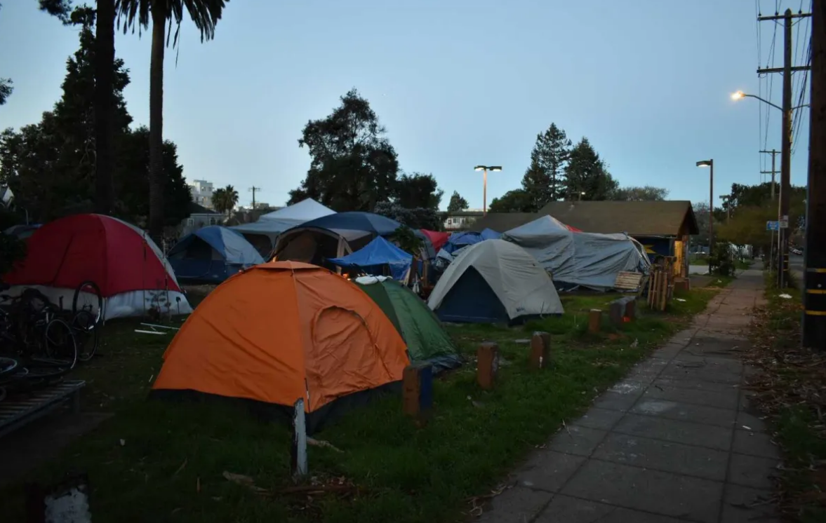 Bay Area poverty and homelessness crisis rises as housing costs ...