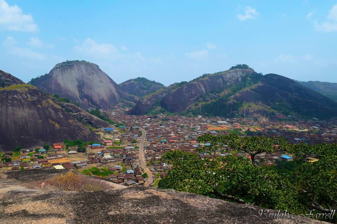 Oke Idanre; the valley between Inselbergs | by 乇ﾉ’乇ズ乇 | Medium