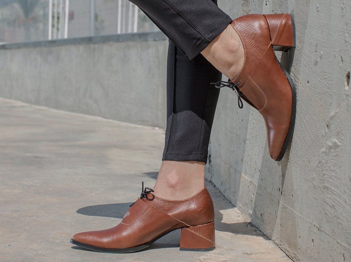 Stay Comfortable & Stylish: How to Choose the Perfect Shoes for the ...