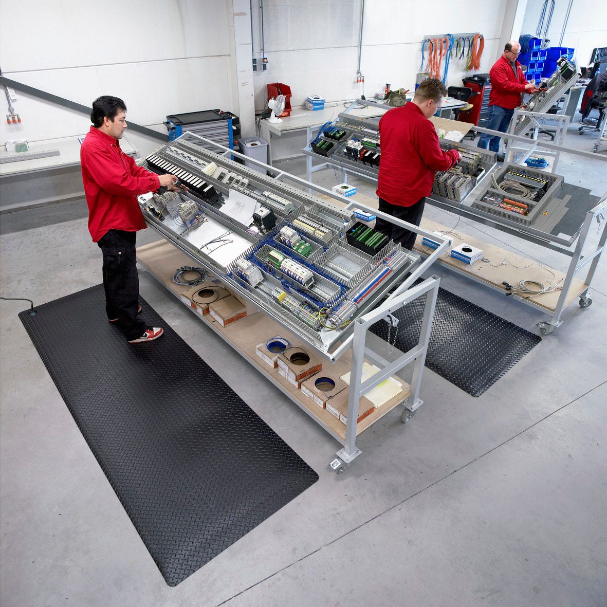 Equip Your Industrial Premises With Industrial Safety Matting Solutions ...