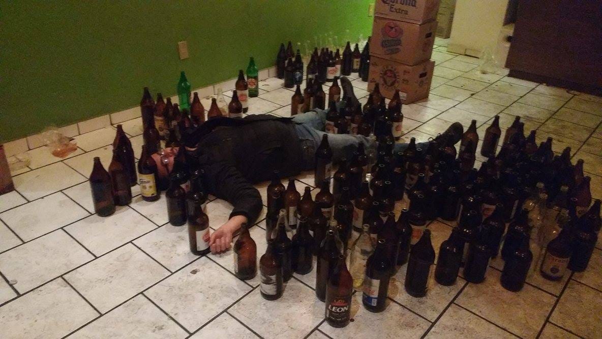 Entre botellas. En realidad, estaba mejor de lo que me… | by ...