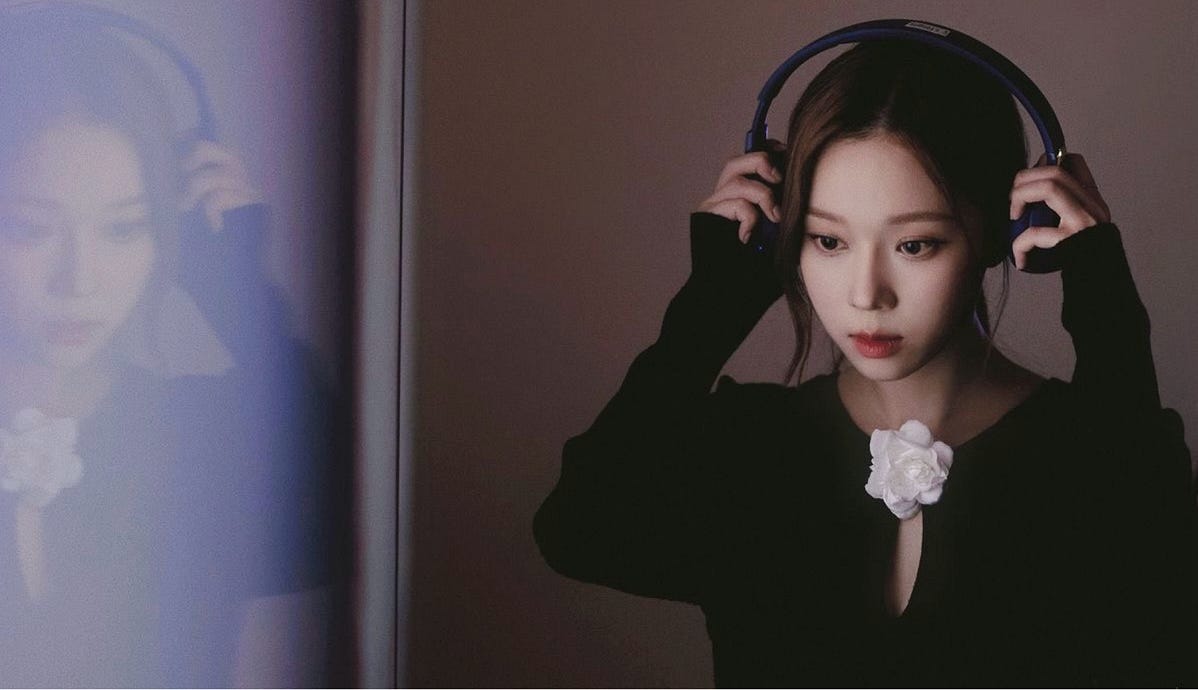 “Mendekap Retak, Merangkai Harapan” | by Naeyma Pratessa. | Oct, 2024 ...