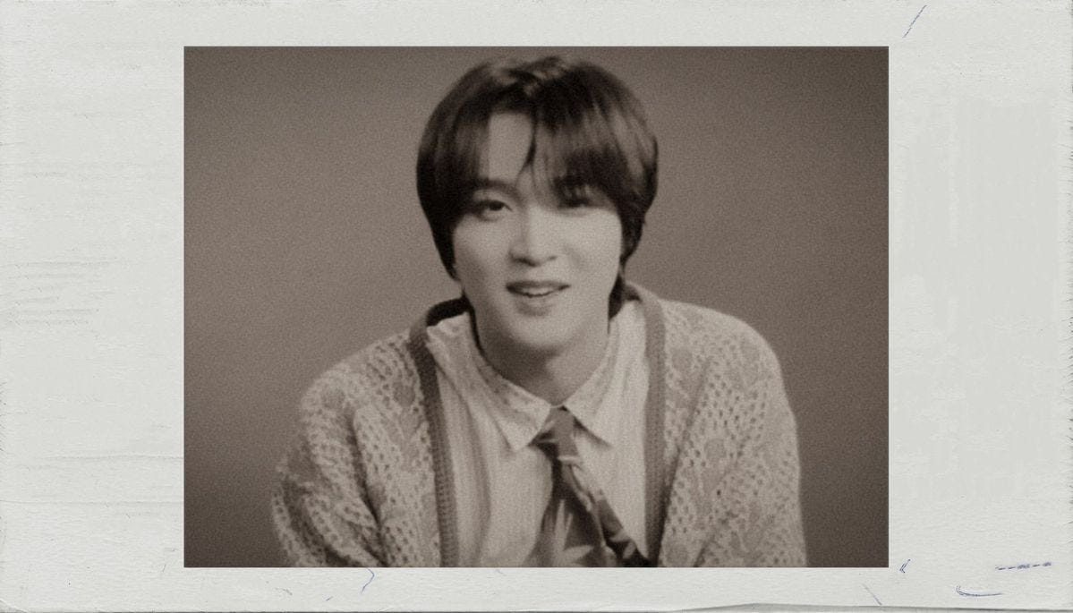 Pada 6 Juni, dimana banyak senyum yang hadir sebab bunga matahari ...