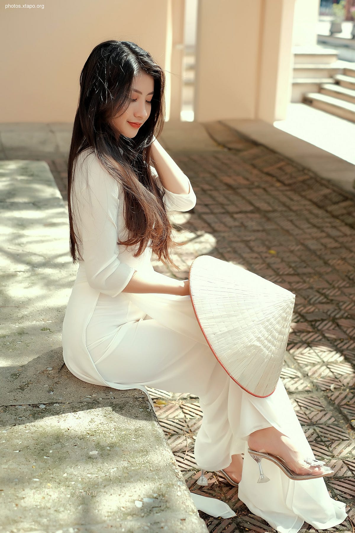 Pham Thuy Linh, - SexyXT - Medium